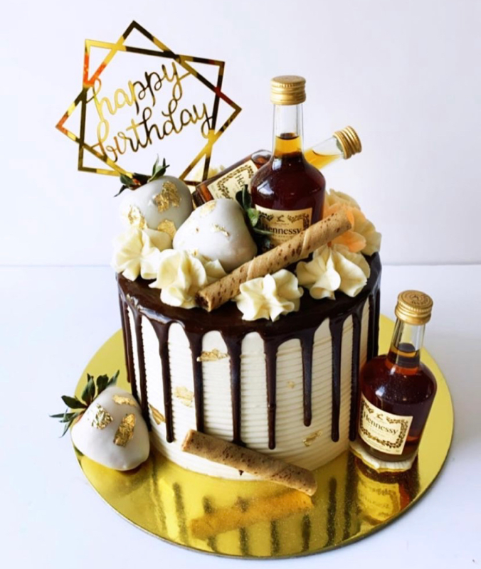 Henny Drip cake | Bell’s Cake House